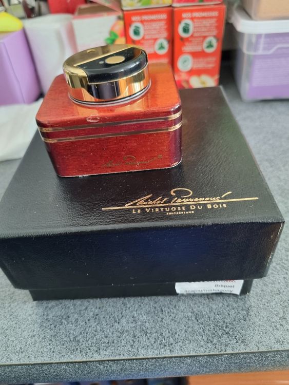 Briquet de table " MICHEL PERRENOUD" (Gebraucht) in La Chaux-de-Fonds ...
