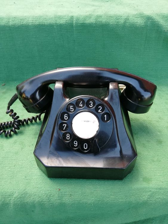 Altes Bakalit-Telefon 1960/70er Jahre (Gebraucht) in Rovio für CHF 20 ...
