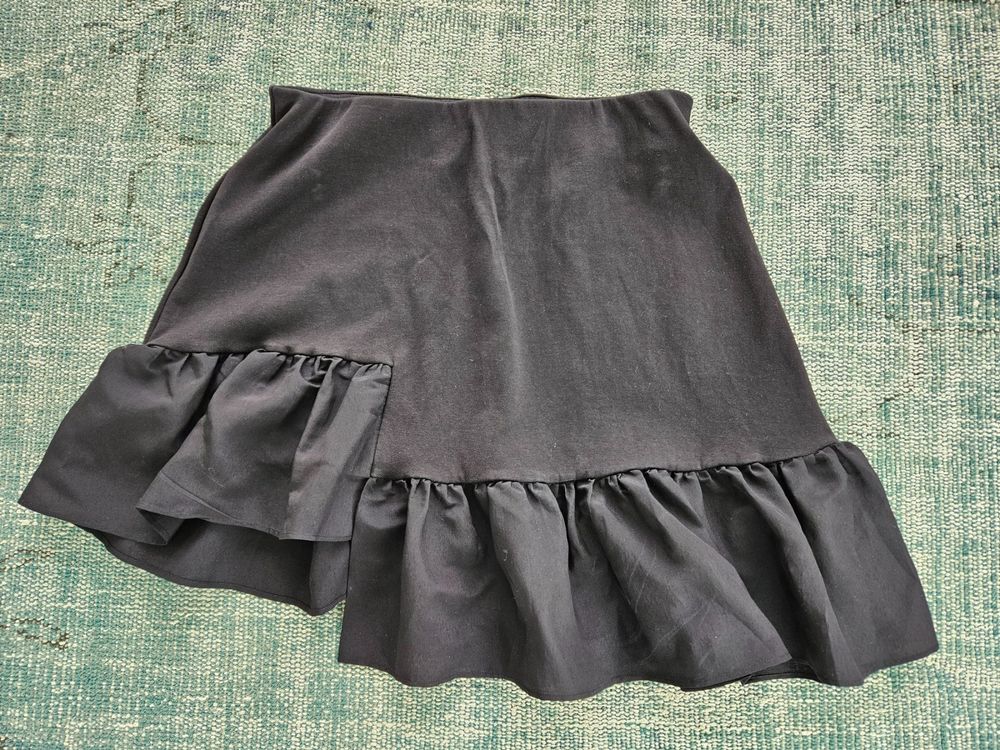 Cos Rock mit Volants | Kaufen auf Ricardo