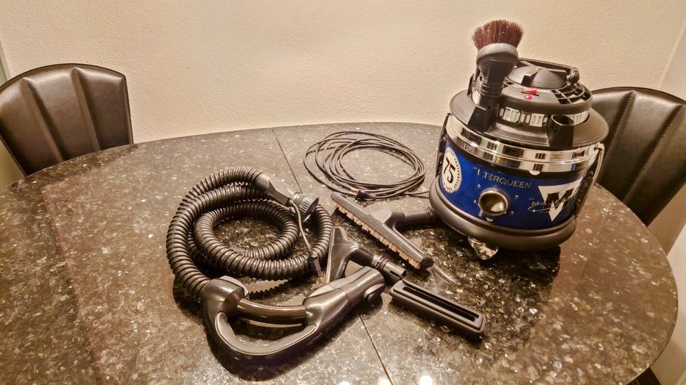 Filter Queen Staubsauger (Gebraucht) in Worben für CHF 550 – mit ...