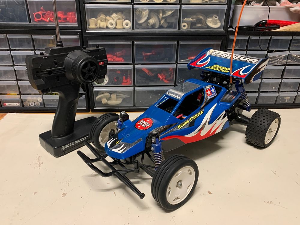 Tamiya Buggy Rising Fighter 2wd Top! Ab 1.- (Gebraucht) in Gorduno für ...