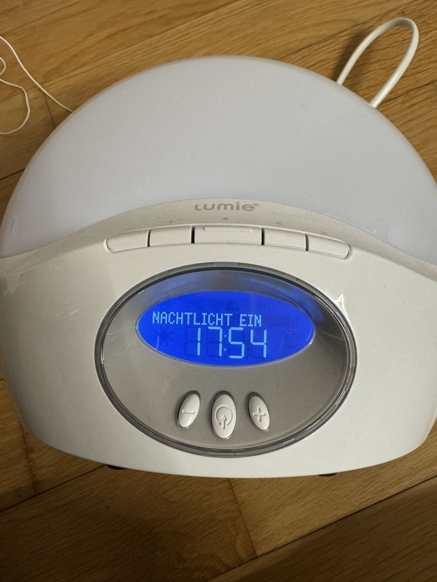 Lumie Bodyclock Radio Wecker Lichttherapie Top Zustand! (58) (Neu ...