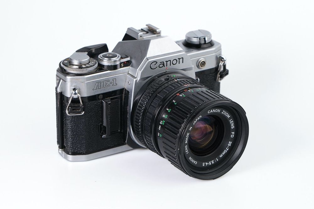 Canon AE-1 + Canon Zoom 35-70mm f3.5-4.5 - getestet - | Kaufen auf Ricardo