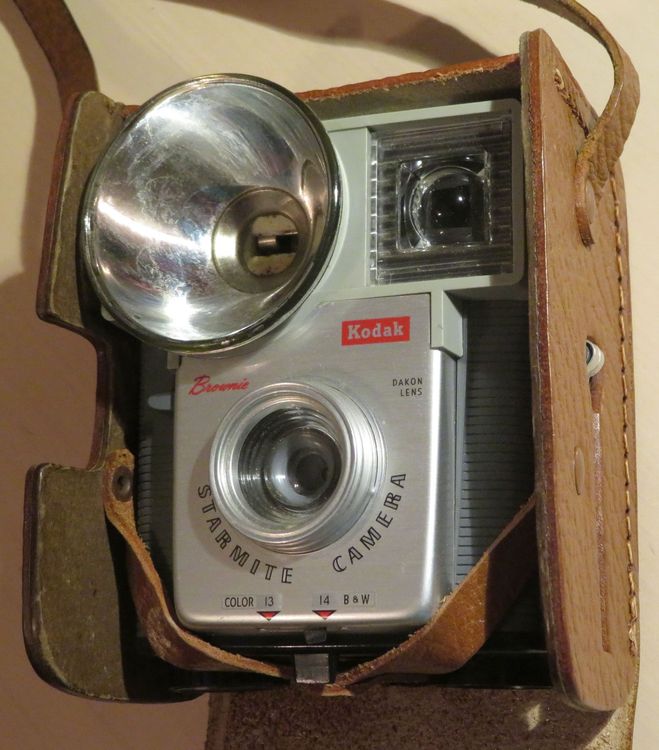 Kamera Kodak Brownie Starmite Camera, um 1960 (Blitz defekt) | Kaufen ...