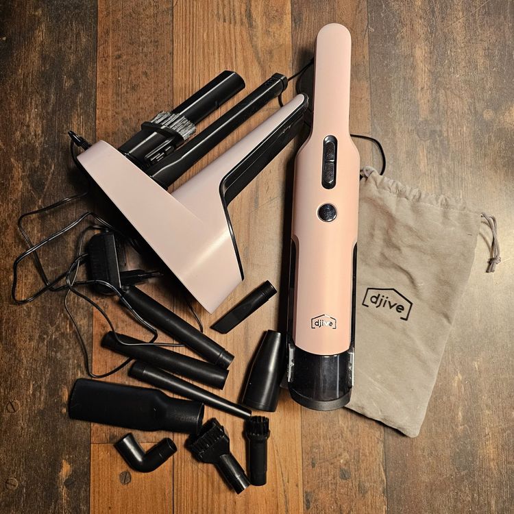 Handstaubsauger in Rosa von Djive inkl. Zubehör (Gebraucht) in Engi für ...