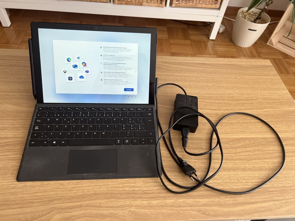 Surface Pro 1796 256 GB (Gebraucht) in Mägenwil für CHF 150 – mit ...