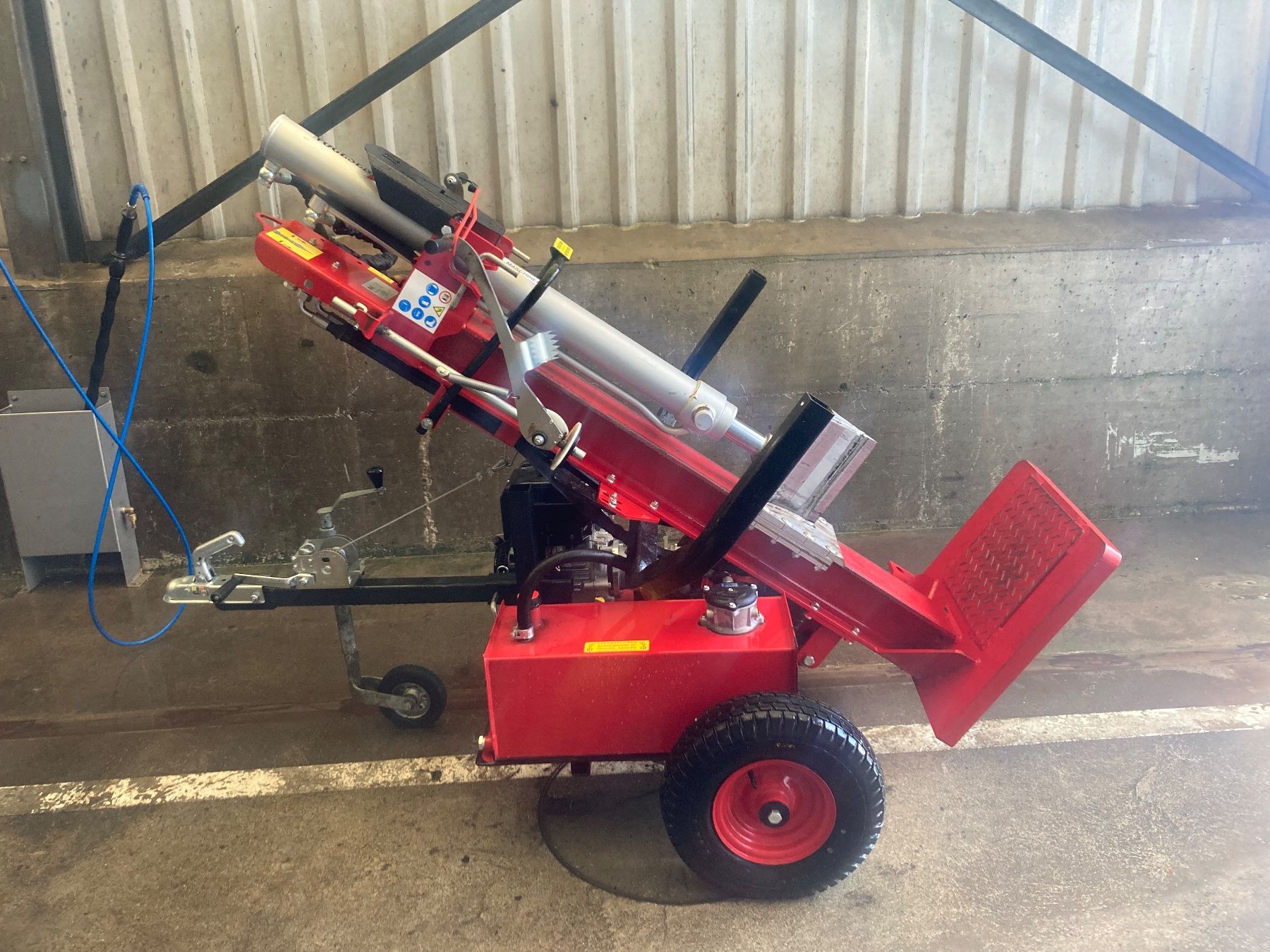 Holzspalter AMR (Gebraucht) in Lanzenhäusern für CHF 3000 – nur Abholung auf Ricardo kaufen