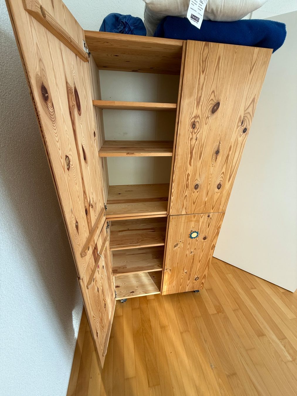 Hangeschrank Mit Rolladen