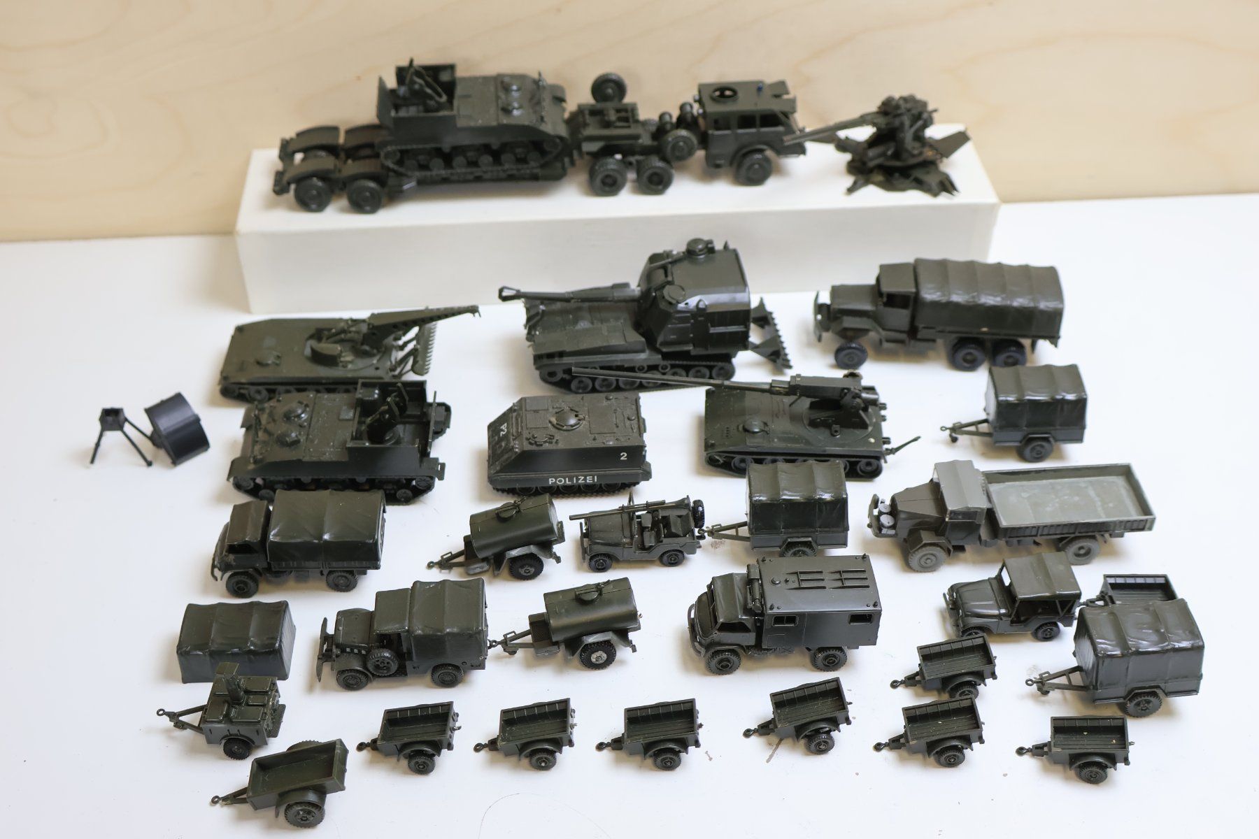 ROCO Minitanks Armee Fahrzeuge / Panzer - 30 Stück - H0 1:87 (Gebraucht ...