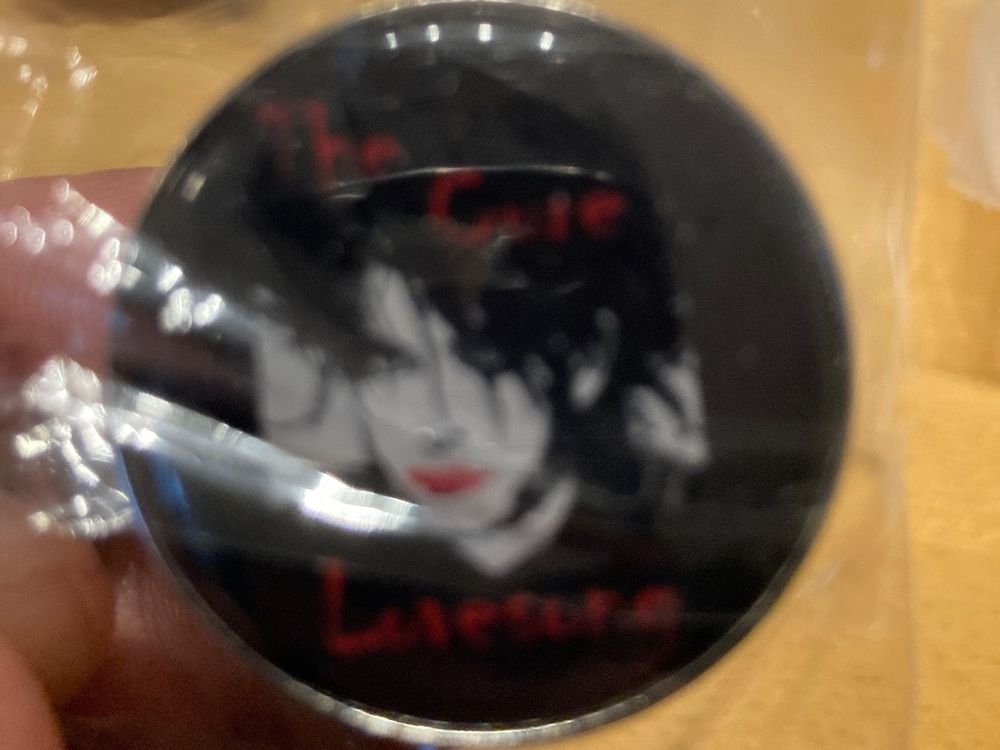 The Cure Pin Anstecker Punk Rock Metal Pop (Neu (gemäss Beschreibung ...