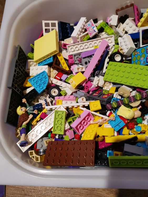Lego Friends 2 Kilo 2kg bunt gemischt mit Figuren + Platten (Gebraucht) in Fankhaus (Trub) für ...