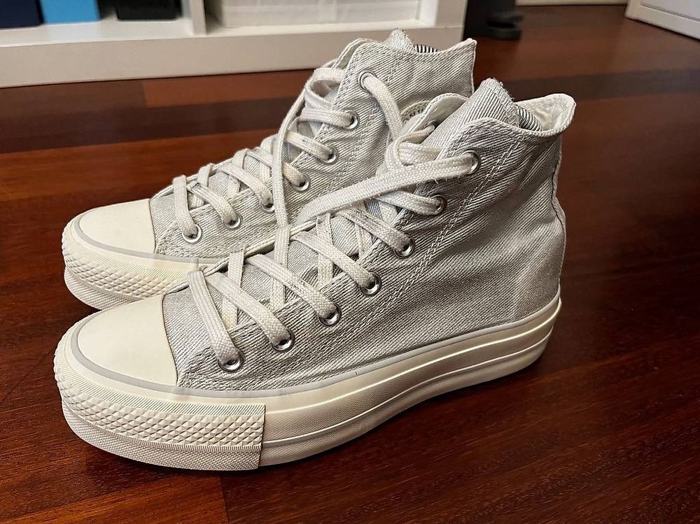 Converse Chucks Plateau High silber Gr. 37.5 (Gebraucht) in Scharans für CHF 35 – mit Lieferung ...