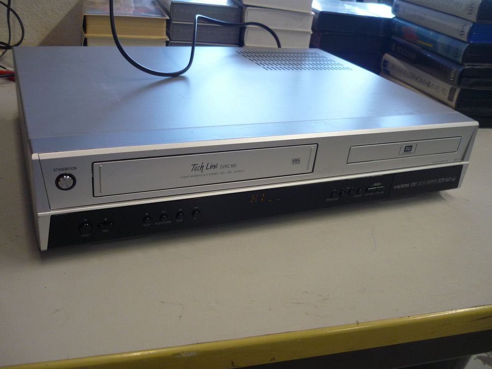 DVD Player VHS Recorder Kombiegerät - Tech Line DVRC 800 (Gebraucht) in ...