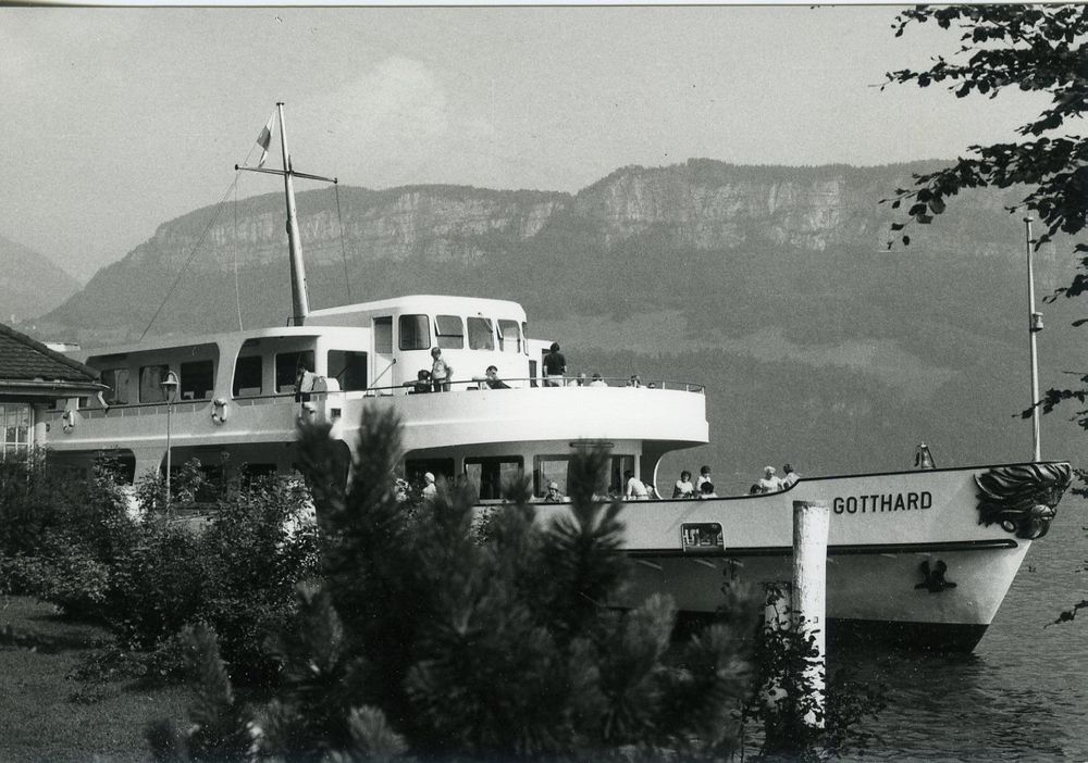 Foto MS Gotthard, SGV, Fahrgastschiff, Vierwaldstättersee | Kaufen auf ...
