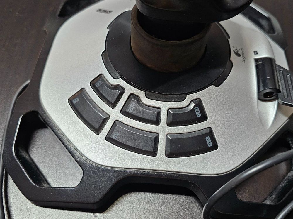 Logitech Extreme 3D Pro - Gaming Joystick - PC (Gebraucht) in Niederwil ...