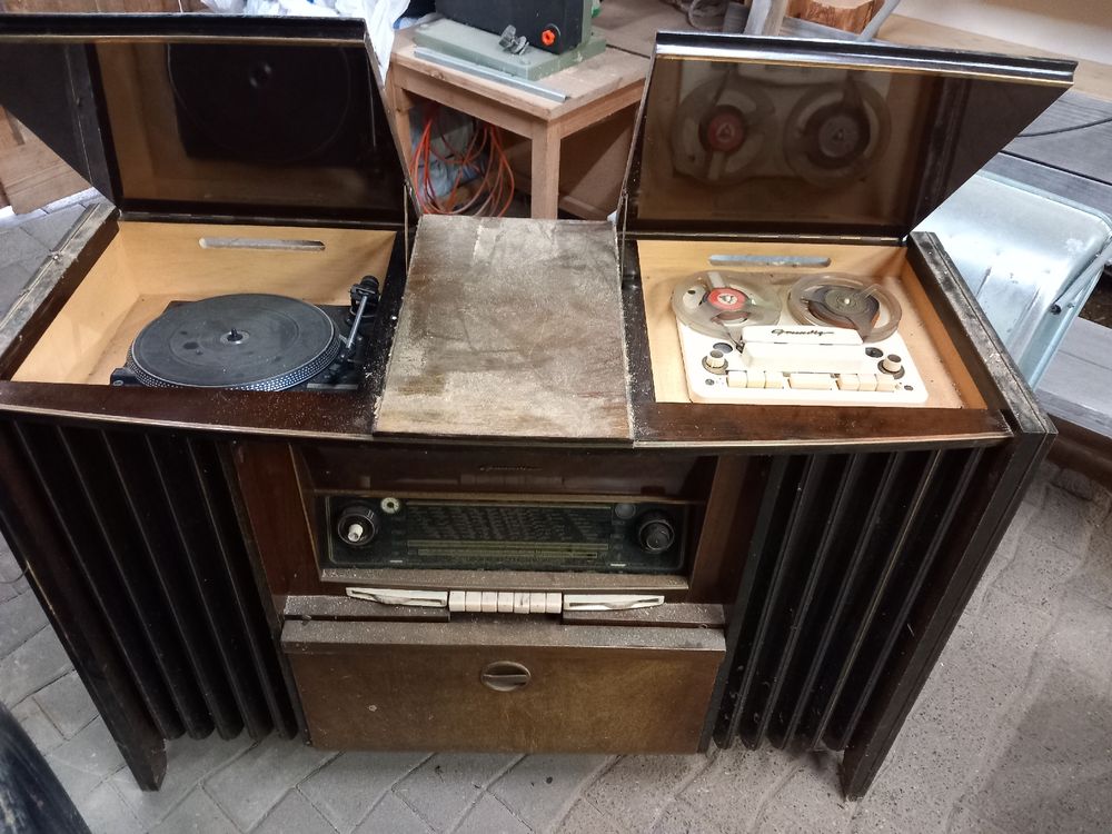 Grundig Musikschrank Plattenspieler Tonband (Gebraucht) in Gähwil für CHF 2 – nur Abholung auf ...