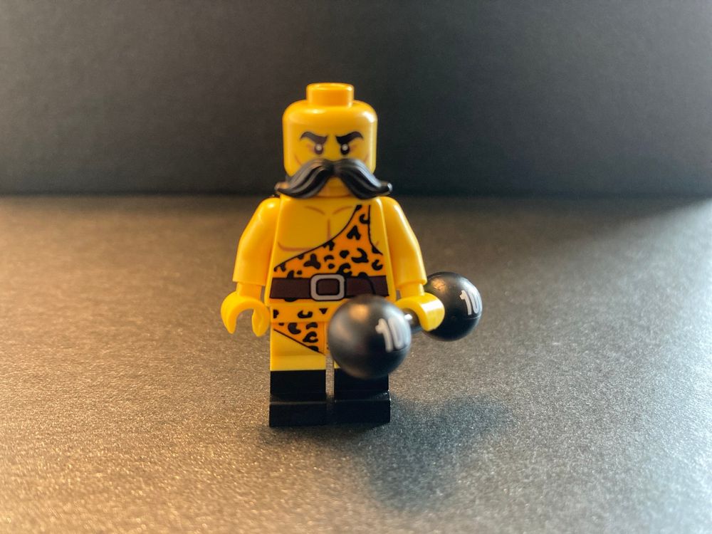 Lego Minifigur Circus Strongman, Serie 17 (Gebraucht) in Basel für CHF ...