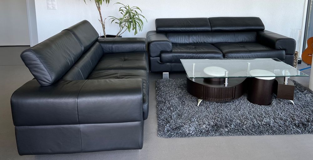 Ledersofa schwarz (2er + 3er) & Couchtisch (Gebraucht) in Luzern für CHF 1 – nur Abholung auf ...