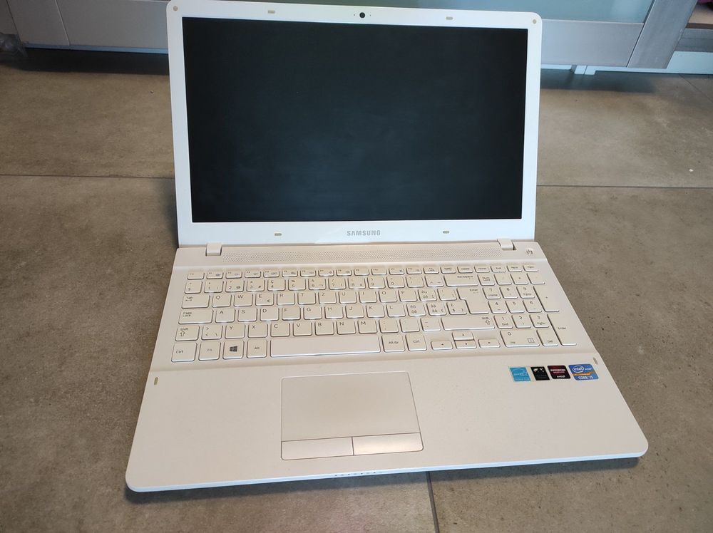 Notebook Samsung i5, Ram 8Gb, Radeon 2Gb | Kaufen auf Ricardo