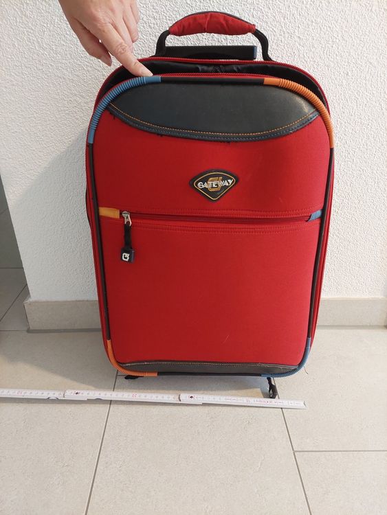 kleiner Rollkoffer Rot (Gebraucht) in Dübendorf für CHF 10 – nur ...