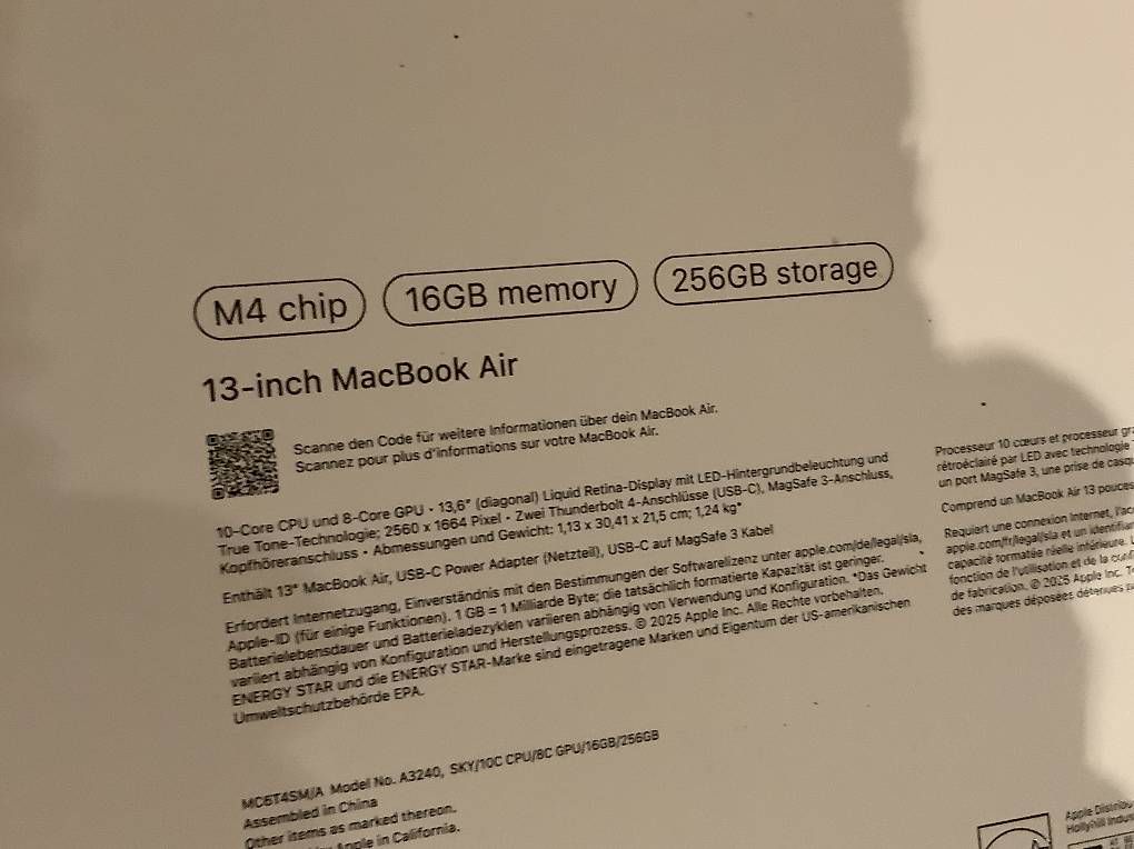 Apple Macbook Air M4 13 Zoll NEU Sky Blue ungeöffnet Garanti (Neu und ...