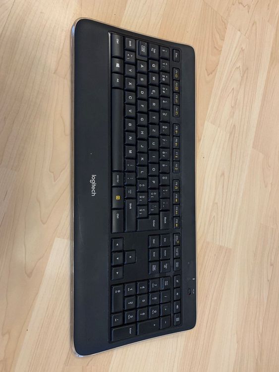 Logitech k800 wireless (Gebraucht) in Horw für CHF 25 – mit Lieferung ...