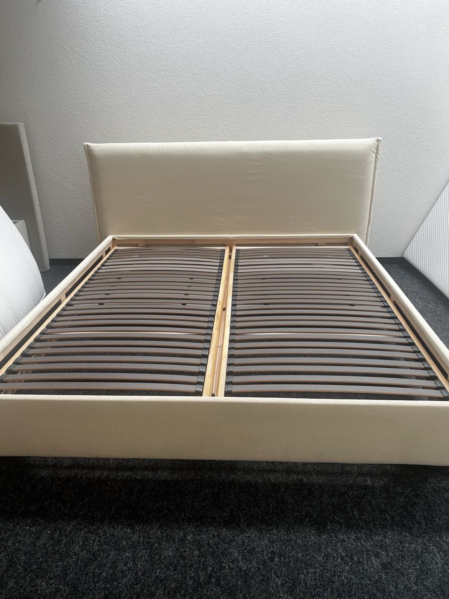 Gepolstertes Röwa Bett ab Ausstellung (Neuf avec emballage d'origine) à ...