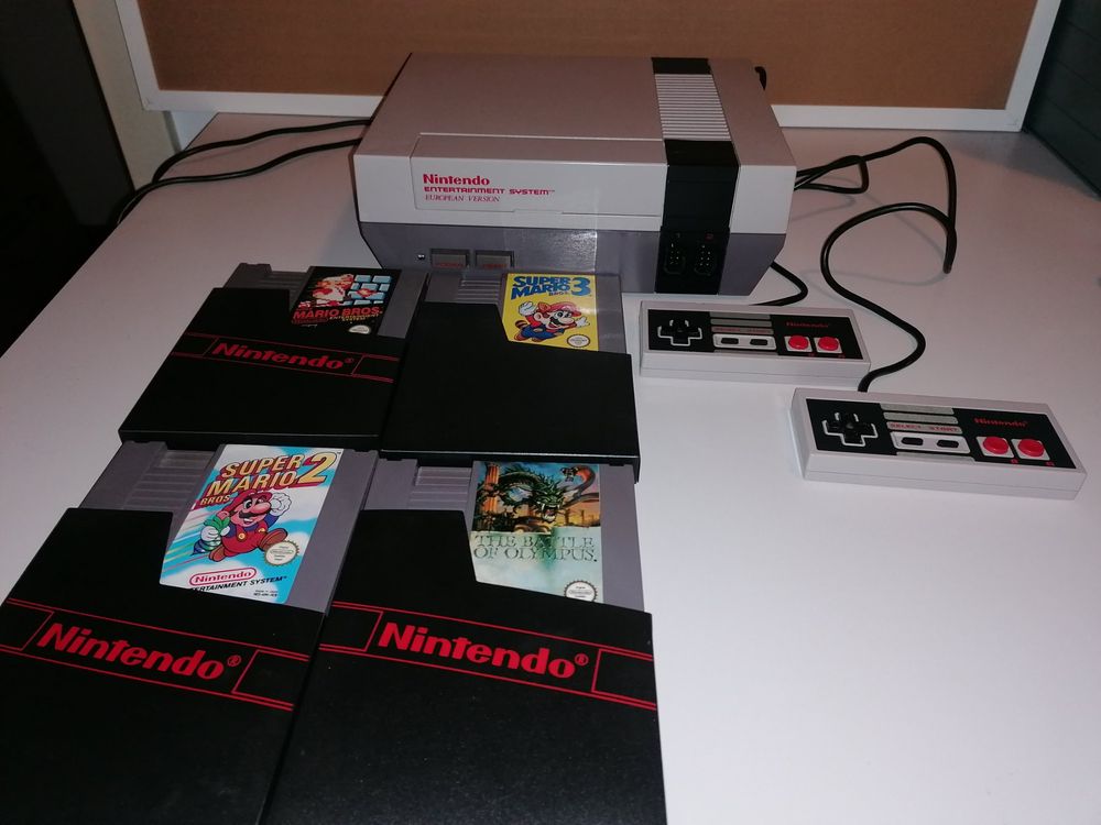 Nintendo NES 1985, 2 Controller, 4 Spiele (3x Mario) (Gebraucht) in ...