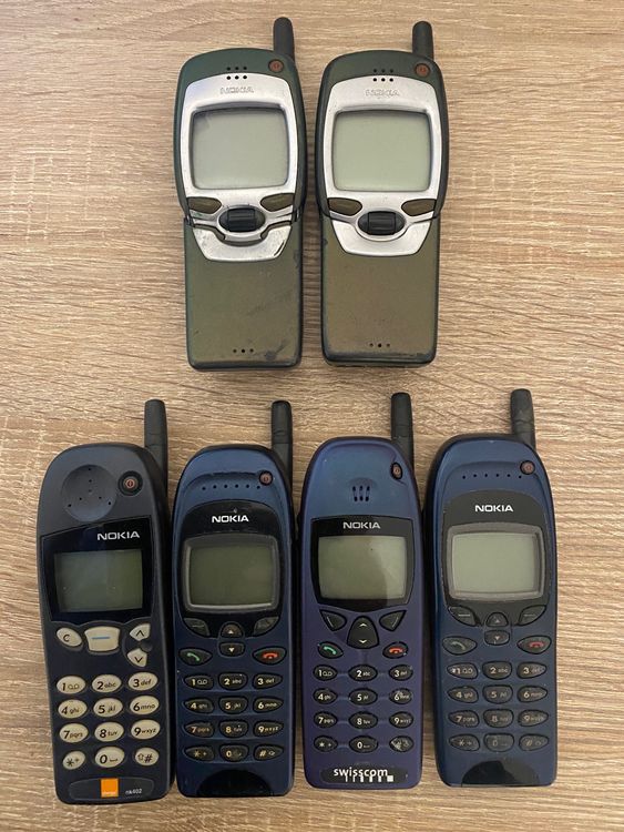 26 Alte Handys diverse Marken (Defekt) in Hägglingen für CHF 46 – mit ...