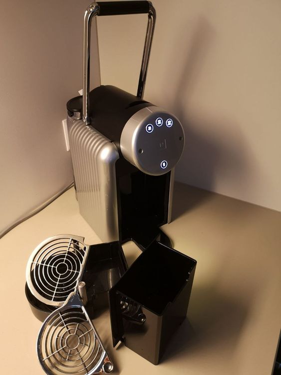 Nespresso Zenius ZN100 Prof./ 2 1/2 Jährig/ top Zustand (Gebraucht) in ...
