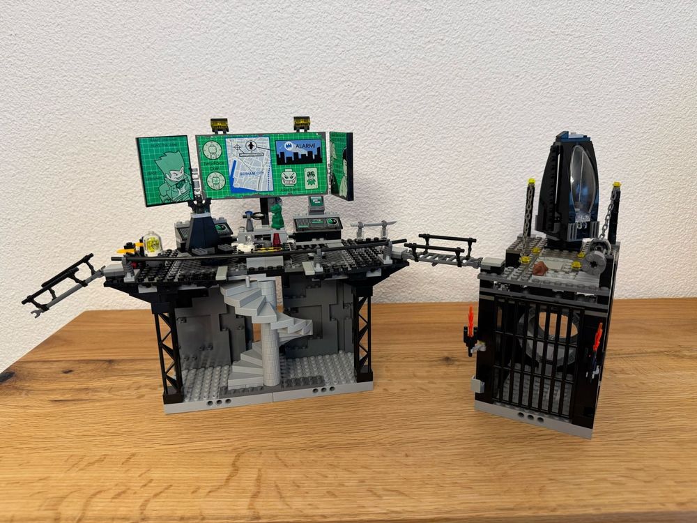 Lego 7783 Batman The Batcave | gebraucht | unvollständig (Gebraucht) in ...