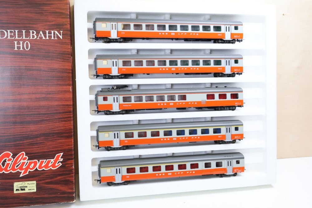 Liliput 5 x SBB Swiss Express Personenwagen Set - 885 | Kaufen auf Ricardo