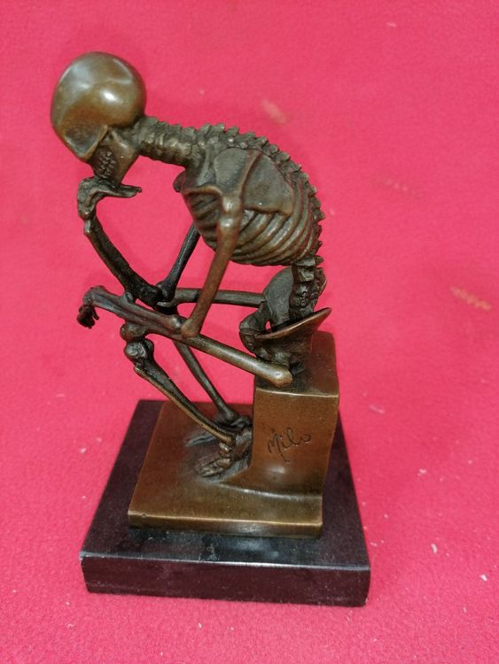 SKELETT BRONZE FIGUR DER DENKER (Gebraucht) in Jeuss für CHF 112 – mit Lieferung auf Ricardo kaufen