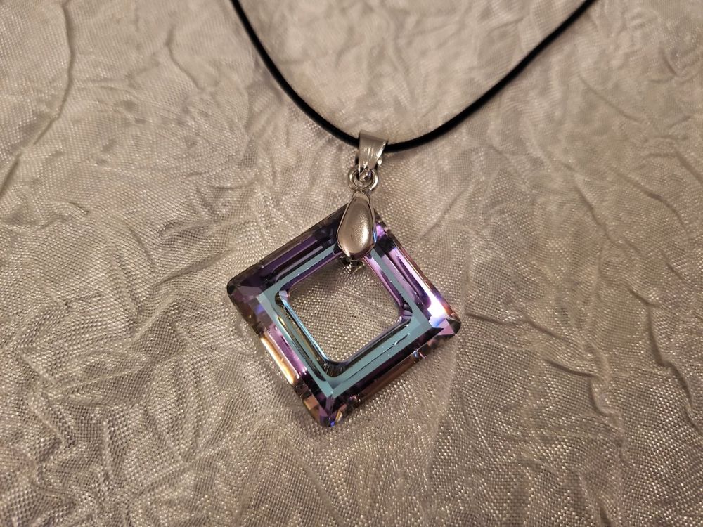 Halskette aus Swarovski Cosmic Square | Kaufen auf Ricardo