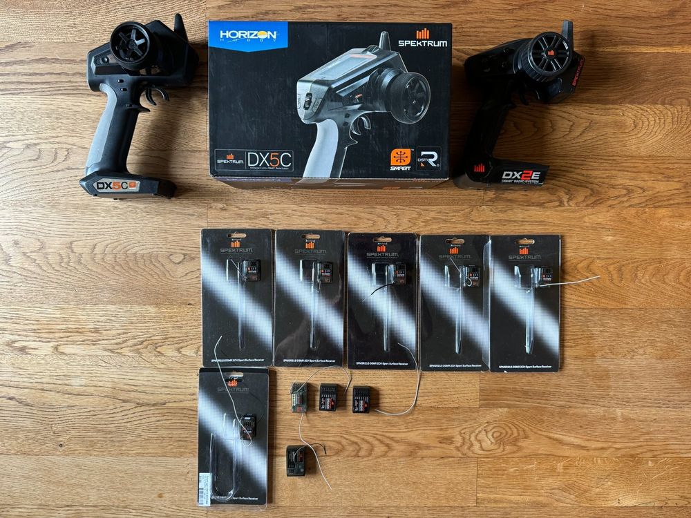 Spektrum DX 5C und Dx 2E mit 10 Empfängern (Gebraucht) in Steffisburg für CHF 200 – nur Abholung ...