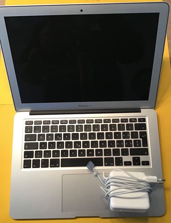 Apple Model A1466 mit Netzteil (Gebraucht) in Urtenen-Schönbühl für CHF ...