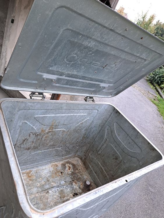 Abfall Container 800 ltr (Gebraucht) in für CHF 350 – nur Abholung auf ...