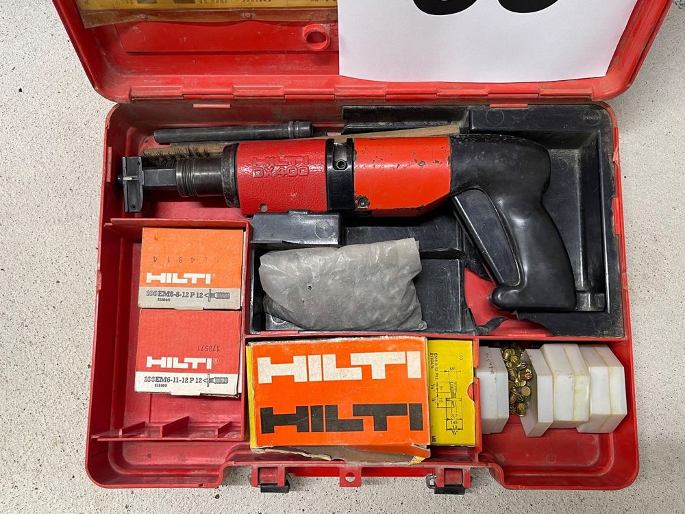 Hilti DX 400 Bolzensetzgerät (Los 09) - 8493 Saland (Gebraucht) in ...
