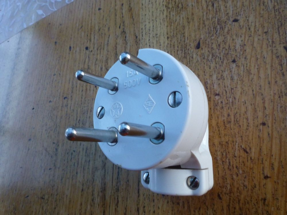 Antiker CH Stromstecker, Stecker 500V 15A von Kochherd (Gebraucht) in ...