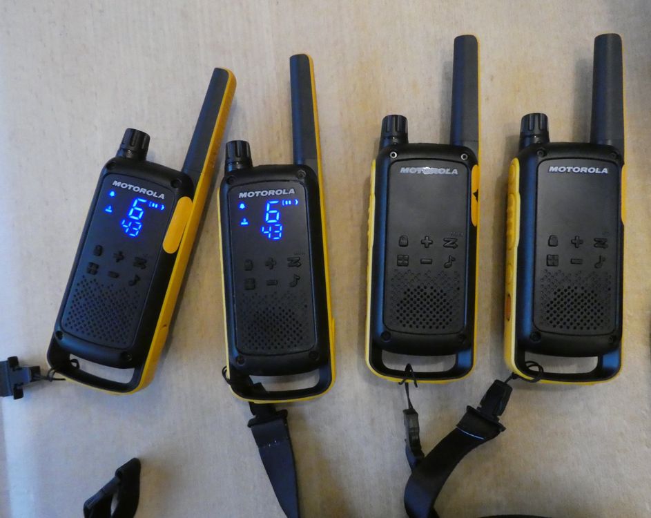 Walkie Talkies, 4er Set, Motorola T82 Extreme Talkabout (Gebraucht) in ...