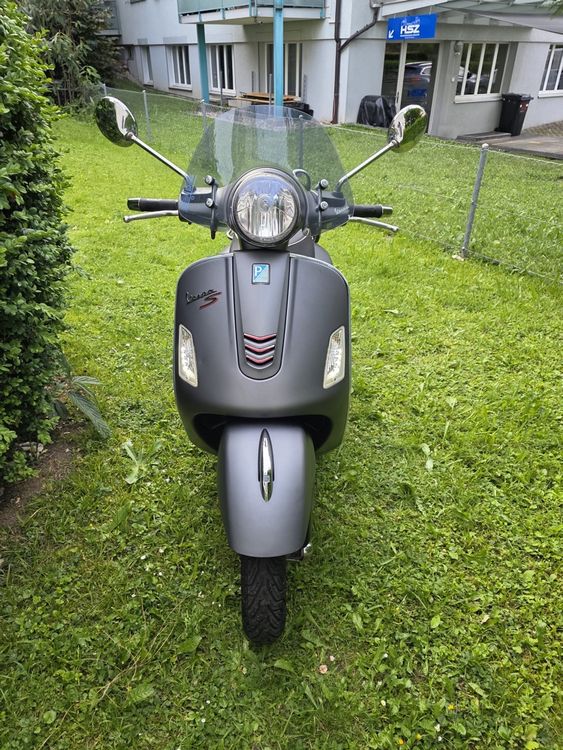 Piaggio Vespa GTS Super 300 (Frisch MFK) (Gebraucht) in Zürich für CHF 2999 – nur Abholung auf ...