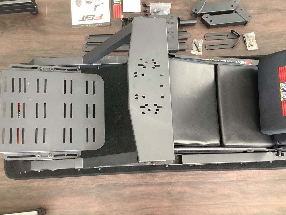 Sim Rig, Next Level Racing FGT Cockpit NLR-S010 m. Matte (Gebraucht) in ...