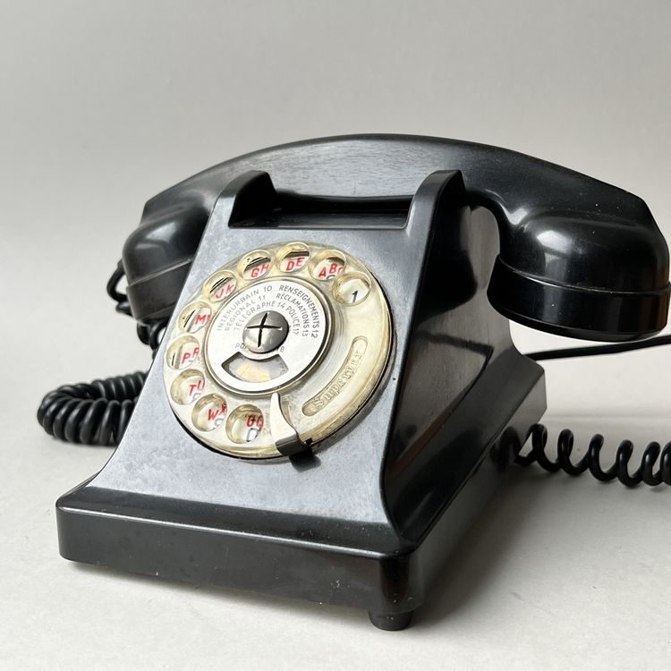Vintage Old Rotary telephone PTT Black Bakelite (Gebraucht) in Genève ...