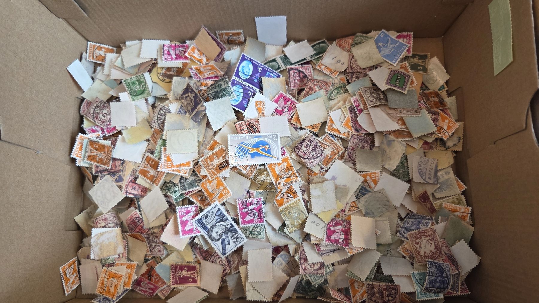 580 Gramm Schachtel Sammelsurium ganze Welt viele Perfins (Gebraucht ...