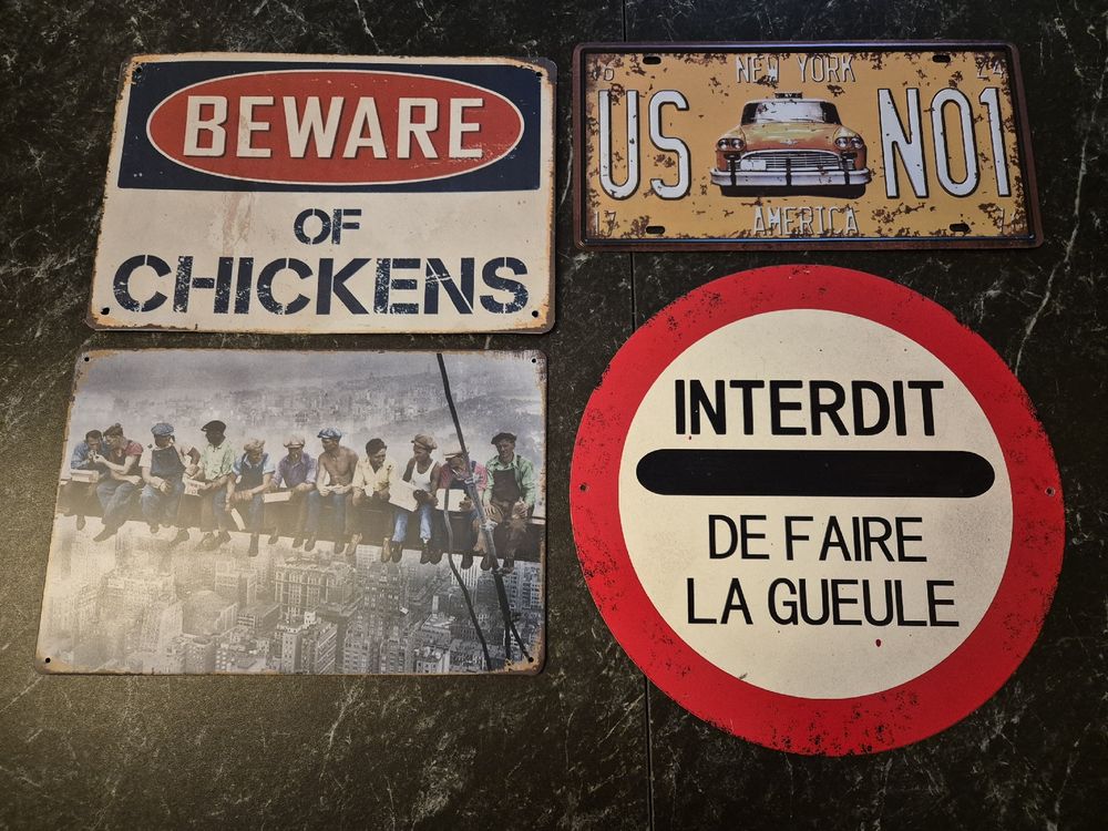 4 plaques métallique imprimé (D'occasion) à Le Locle pour CHF 5 – avec ...