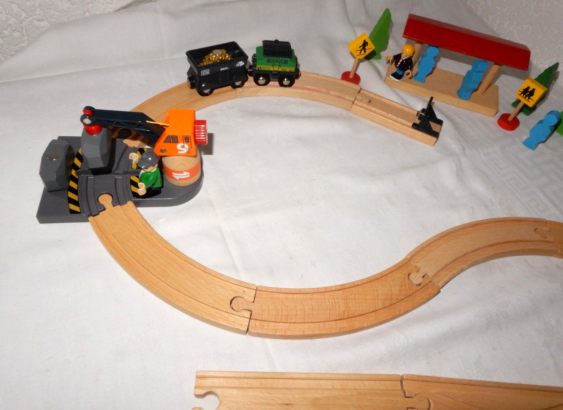 BRIO Eisenbahn Goldmine 33049 + Verladestation + E-Lok Akku (Gebraucht ...