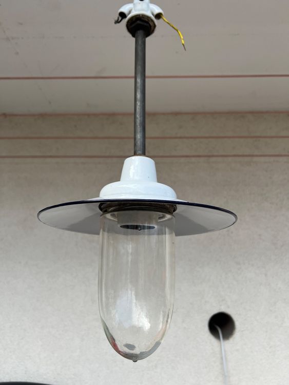 Fabriklampe/ Stalllampe mit Glas und Emailschirm (Gebraucht) in Vilters ...