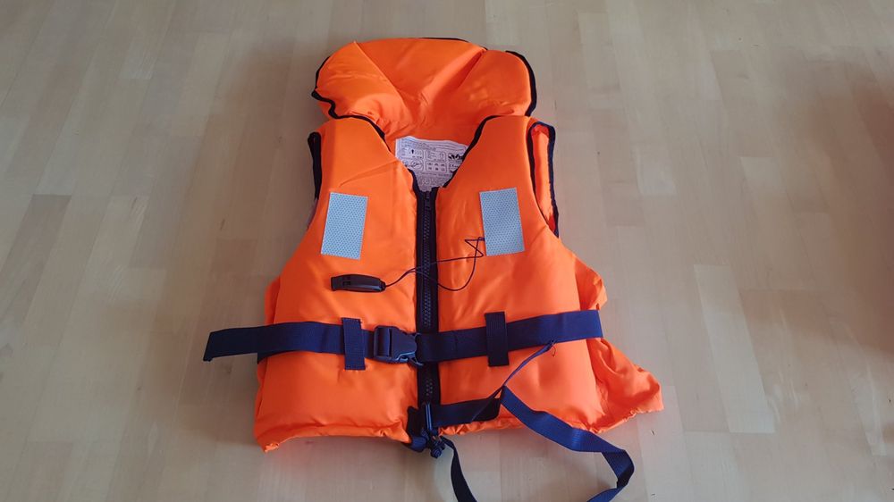 Rettungsweste SK100 / 50-70 kg (Gebraucht) in Nänikon für CHF 25 – mit Lieferung auf Ricardo kaufen