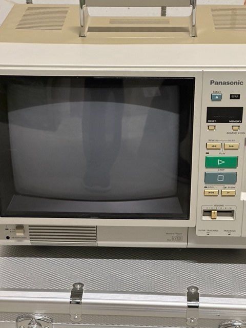 Panasonic VHS-Monitor-Wiedergabegerät (Gebraucht) in Frauenkappelen für ...