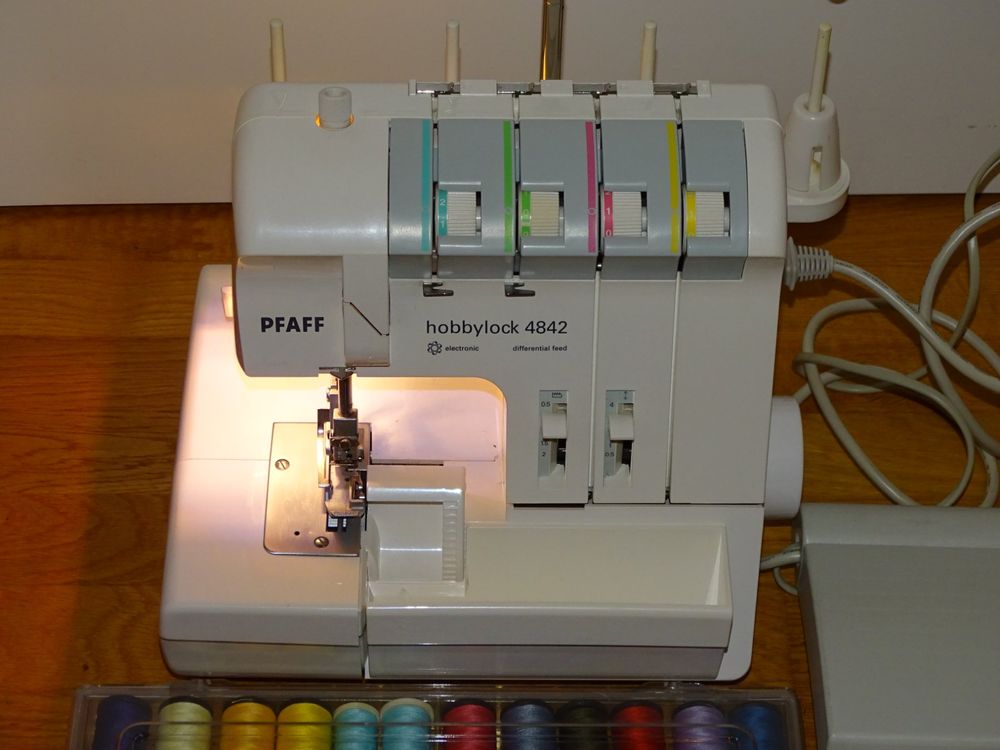 Pfaff Hobbylock 4842 Overlock (Gebraucht) in Hirzel für CHF 150 – nur ...